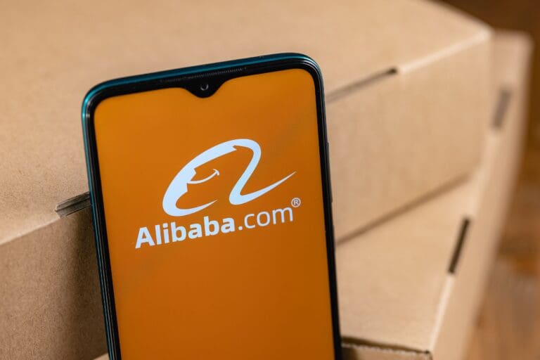 12. června – Čínský online obchod Alibaba začíná nabírat na síle