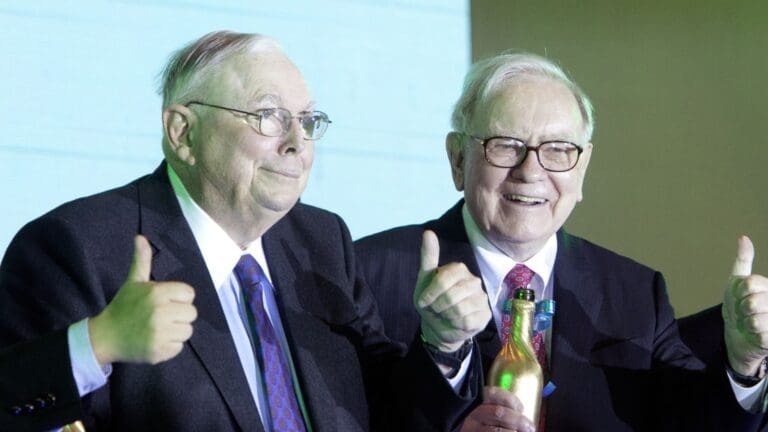 Charlie Munger věří v investice do fosilních paliv i do obnovitelných ...
