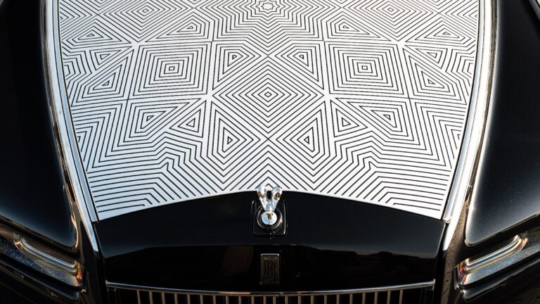 Rolls-Royce představuje Phantom Arabesque s první laserově gravírovanou ...